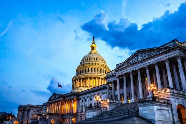 Federal Lawmakers Once Again Put US SAFE Bet Act Forward